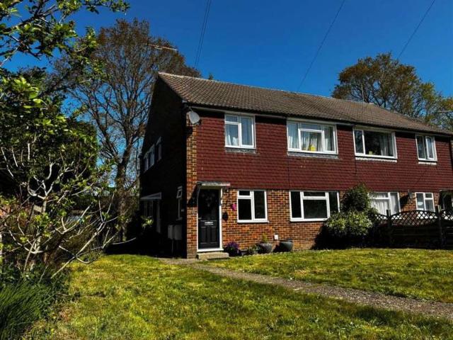 2 Bedroom Maisonette Flat