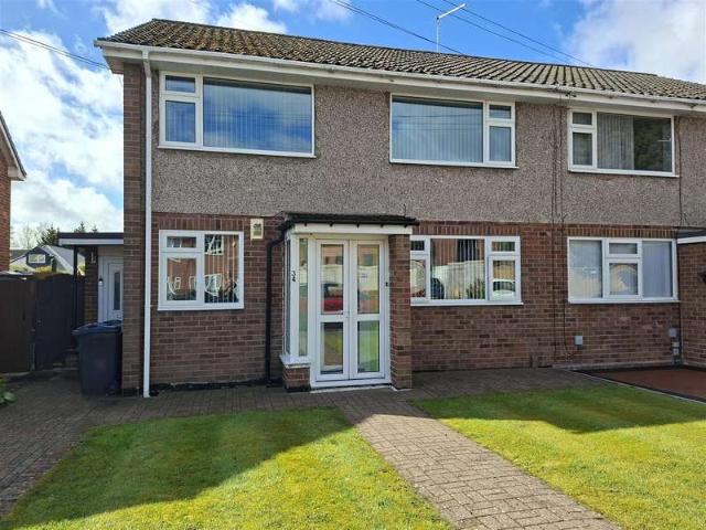 2 Bedroom Maisonette Flat