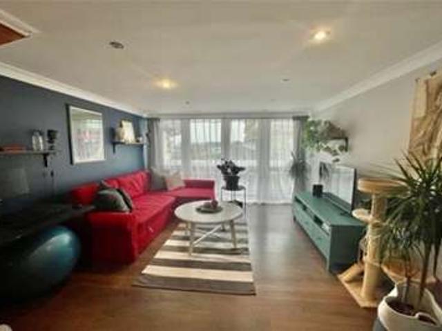 2 Bedroom Maisonette Flat