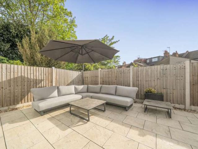 2 Bedroom Maisonette Flat