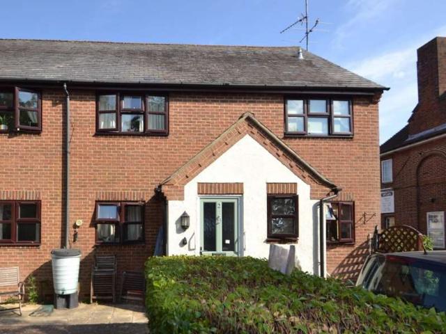 2 Bedroom Maisonette Flat