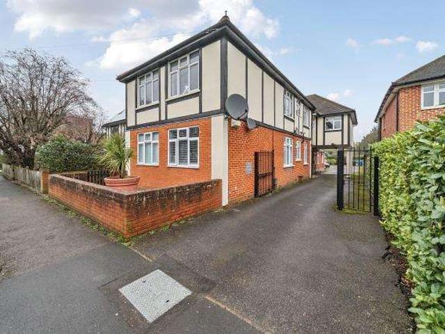 2 Bedroom Maisonette Flat