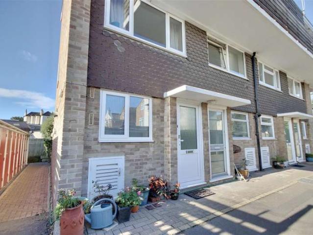 2 Bedroom Maisonette Flat