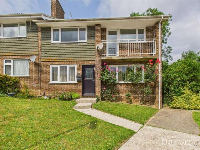 2 Bedroom Maisonette Flat