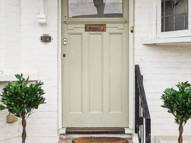 2 Bedroom Maisonette Flat