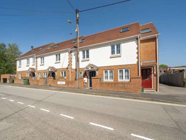 2 Bedroom Maisonette Flat