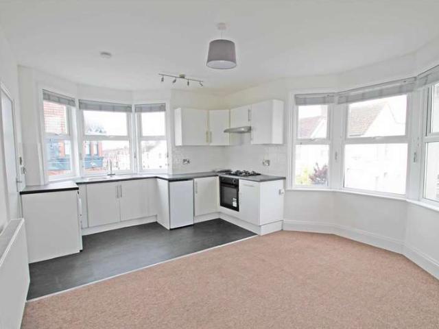 2 Bedroom Maisonette Flat