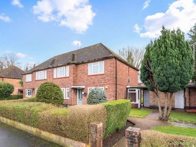 2 Bedroom Maisonette Flat