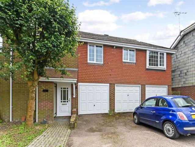 2 Bedroom Maisonette Flat