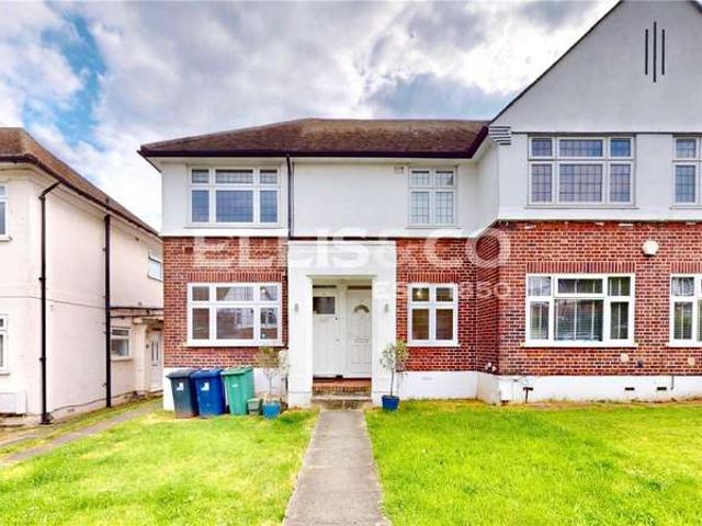 2 Bedroom Maisonette Flat