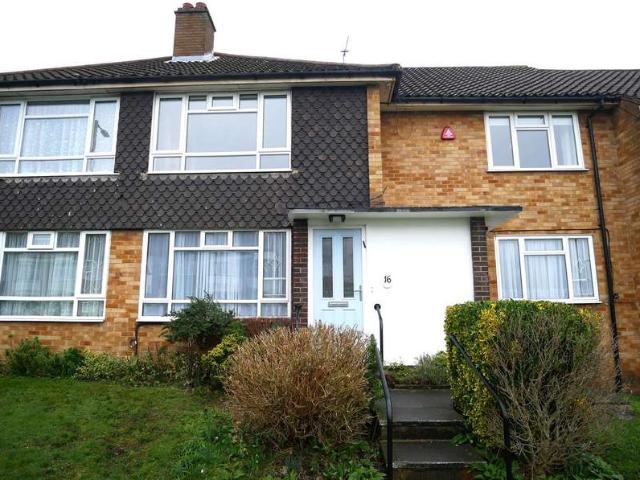 2 Bedroom Maisonette Flat