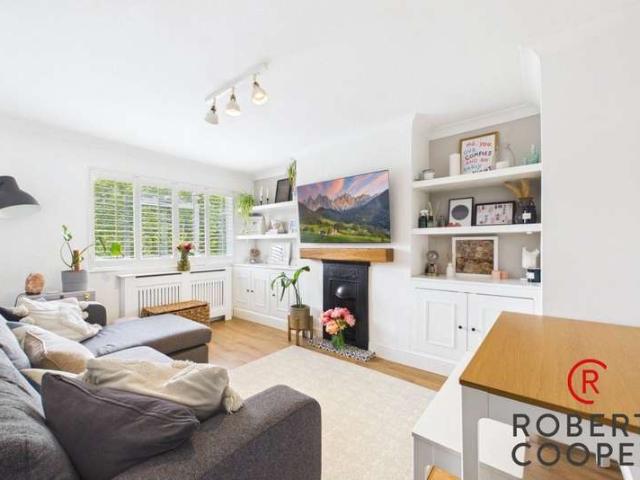 2 Bedroom Maisonette Flat