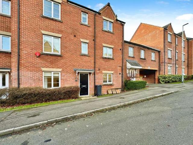 2 Bedroom Maisonette Flat