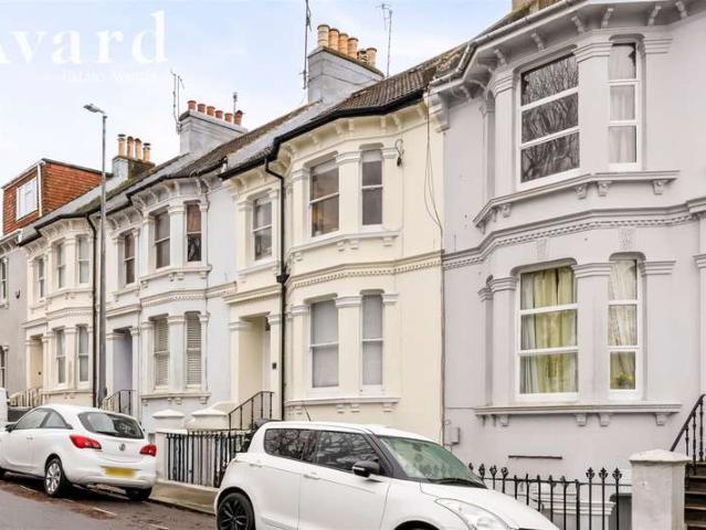 2 Bedroom Maisonette Flat