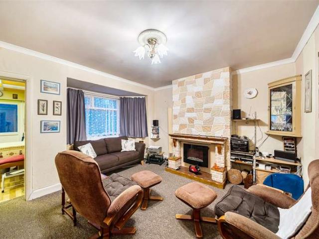 2 Bedroom Maisonette Flat