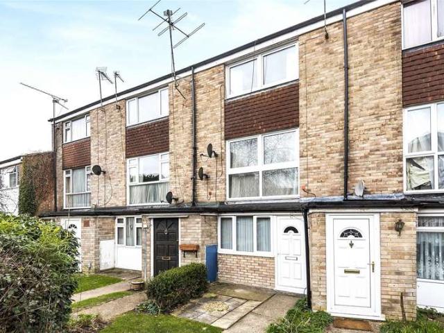 2 Bedroom Maisonette Flat