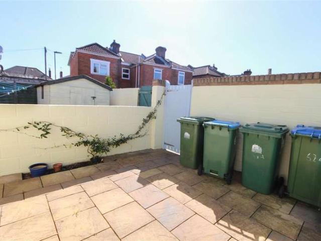 2 Bedroom Maisonette Flat