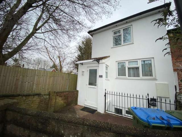 2 Bedroom Maisonette Flat