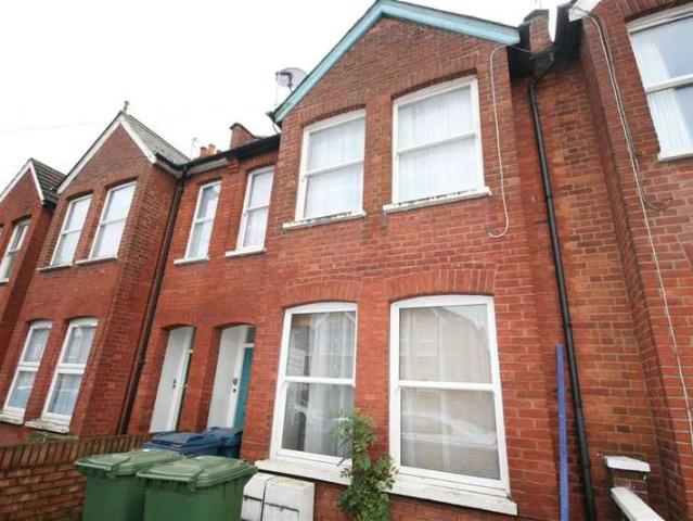 2 Bedroom Maisonette Flat