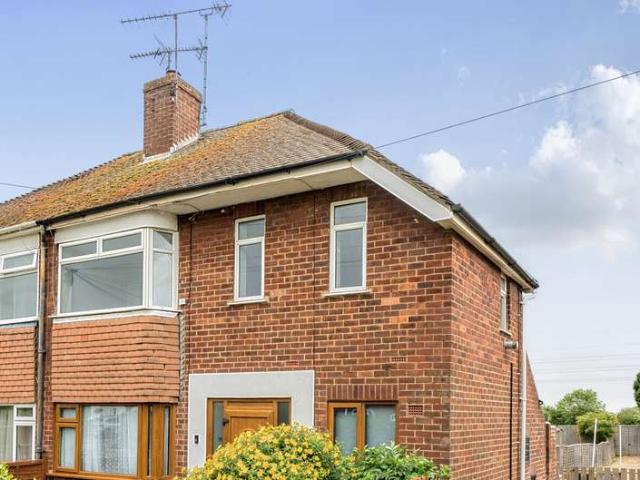 2 Bedroom Maisonette Flat