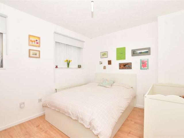 2 Bedroom Maisonette Flat