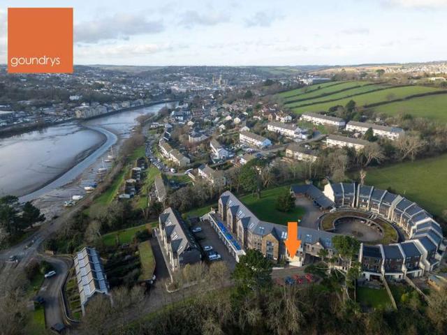2 Bedroom Maisonette Flat