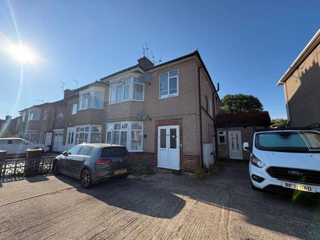 2 Bedroom Maisonette Flat