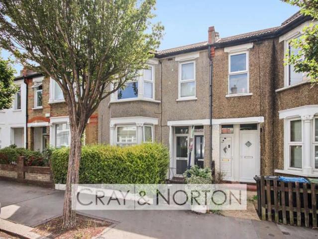 2 Bedroom Maisonette Flat