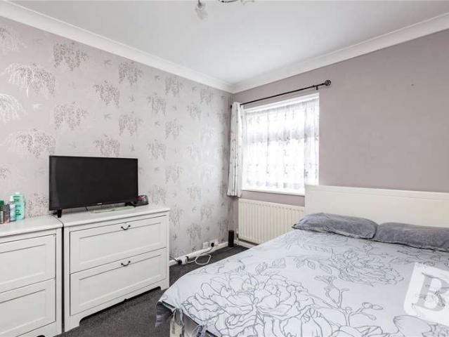 2 Bedroom Maisonette Flat