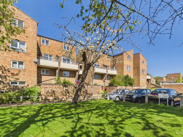 2 Bedroom Maisonette Flat