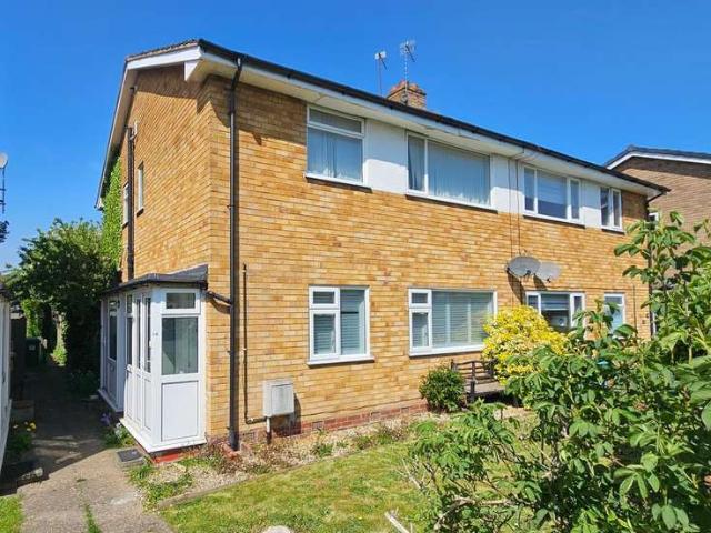 2 Bedroom Maisonette Flat