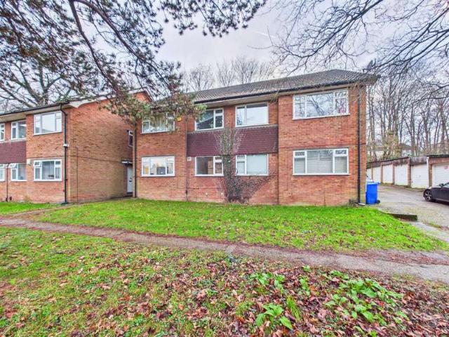 2 Bedroom Maisonette Flat