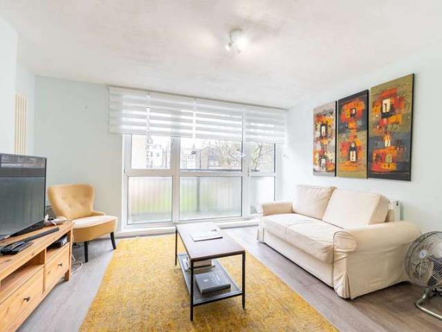 2 Bedroom Maisonette Flat