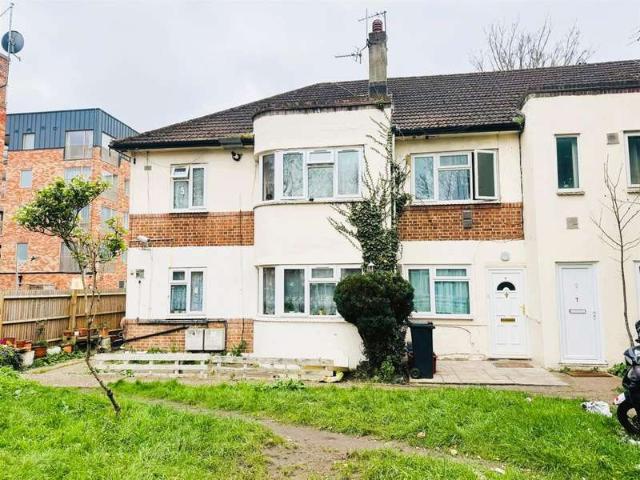 2 Bedroom Maisonette Flat