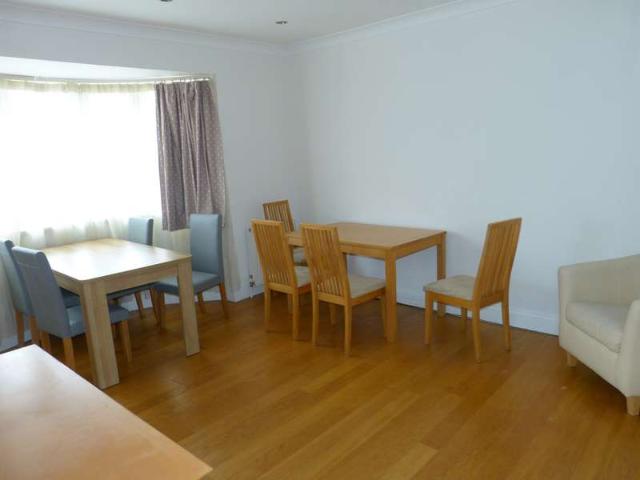 2 Bedroom Maisonette Flat