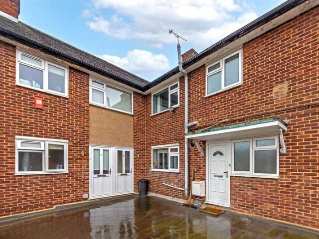 2 Bedroom Maisonette Flat