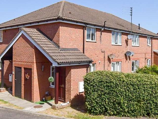 2 Bedroom Maisonette Flat