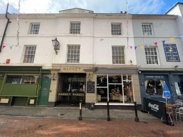 2 Bedroom Maisonette Flat