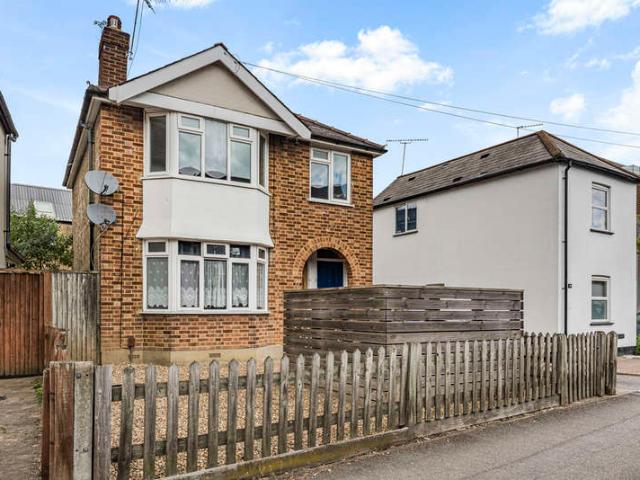 2 Bedroom Maisonette Flat
