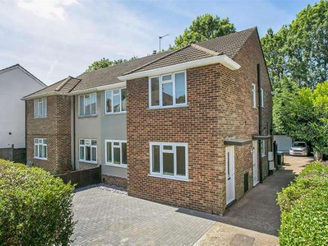 2 Bedroom Maisonette Flat