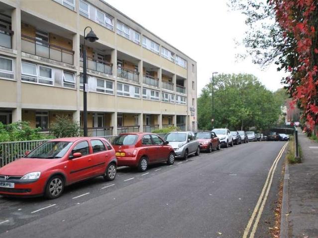 2 Bedroom Maisonette Flat