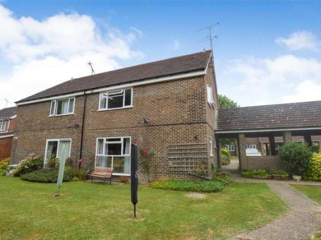 2 Bedroom Maisonette Flat