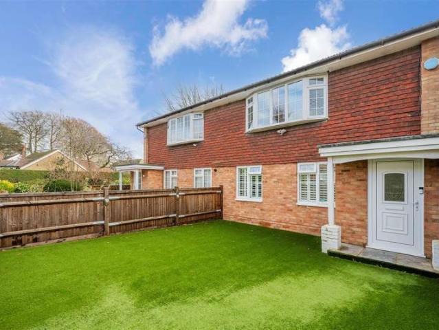 2 Bedroom Maisonette Flat