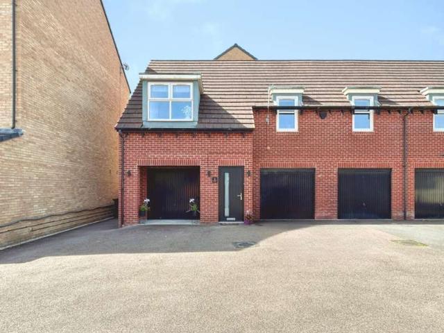 2 Bedroom Maisonette Flat
