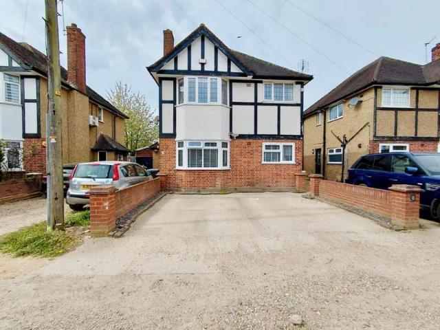2 Bedroom Maisonette Flat