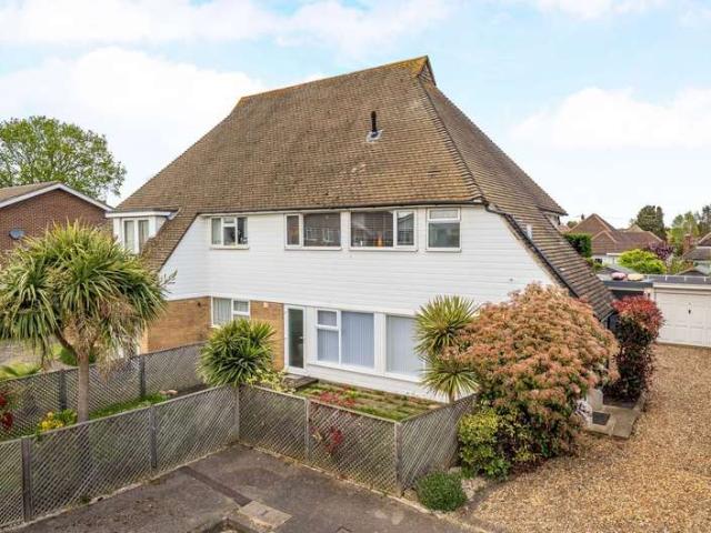 2 Bedroom Maisonette Flat