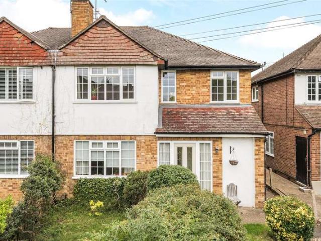 2 Bedroom Maisonette Flat