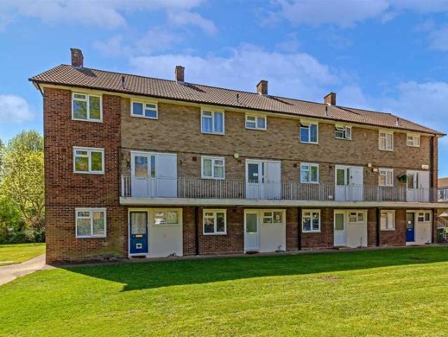 2 Bedroom Maisonette Flat