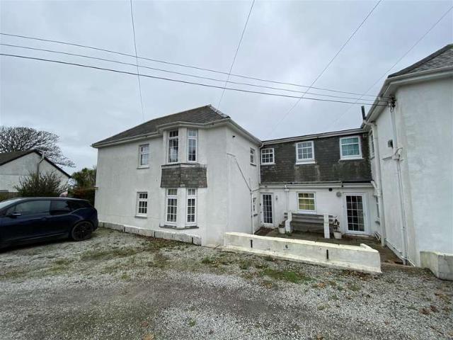 2 Bedroom Maisonette Flat