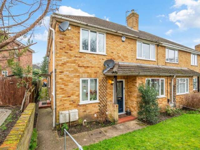 2 Bedroom Maisonette Flat